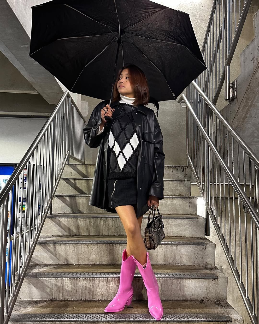 15 Edgy Grunge Outfit Ideas That Will Awaken Your Inner Rockstar ...